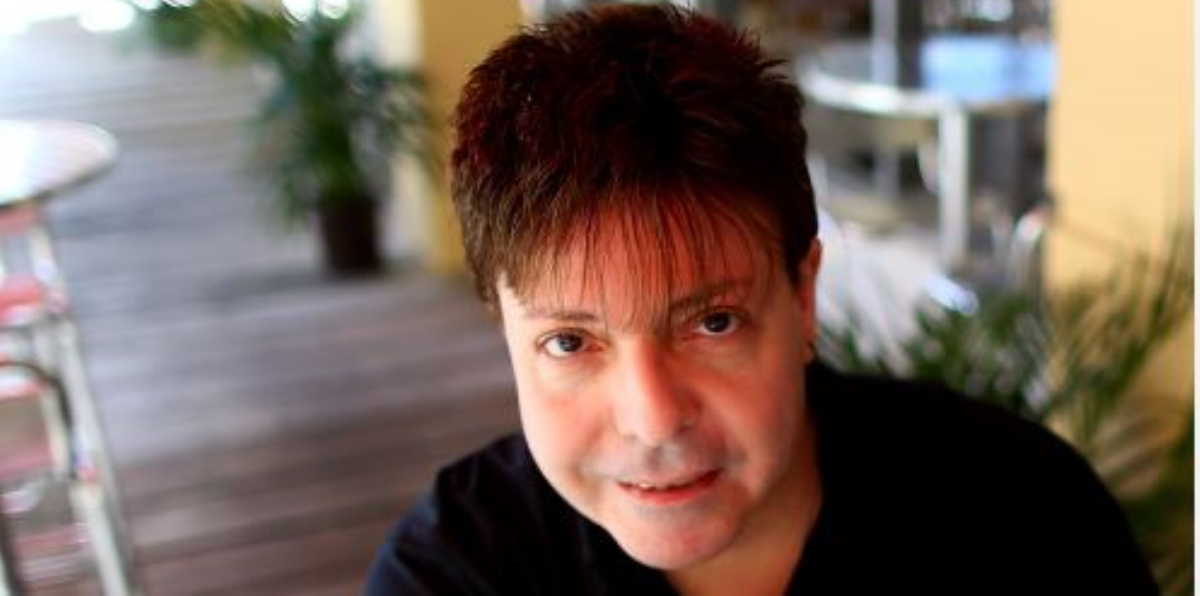 Lou Briel regresa con más fuerza